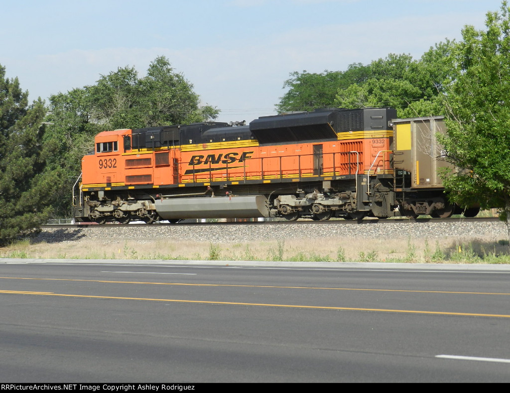 BNSF 9332